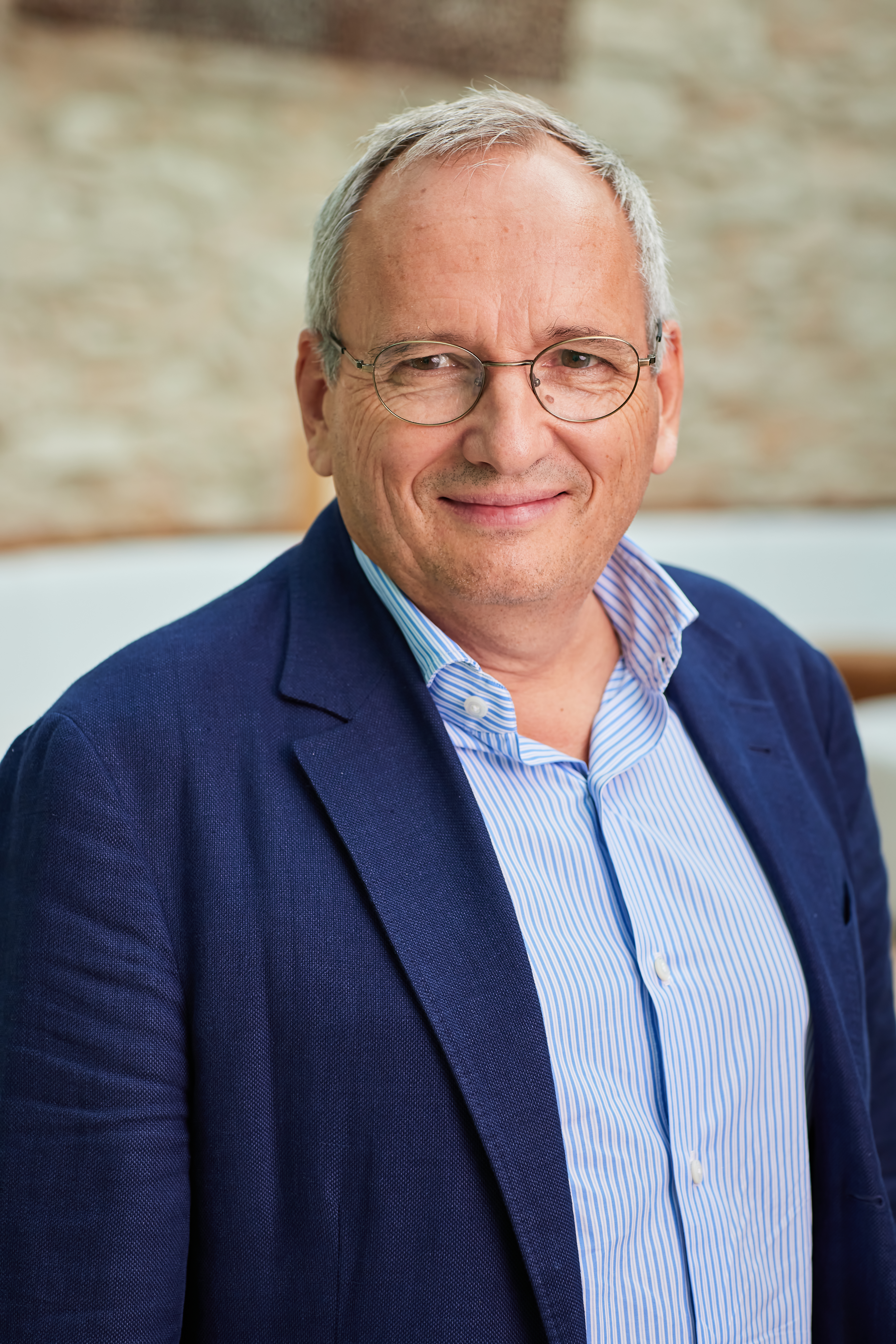 Abacus übernimmt den Schweizer HR-Software-Pionier Umantis von der ...